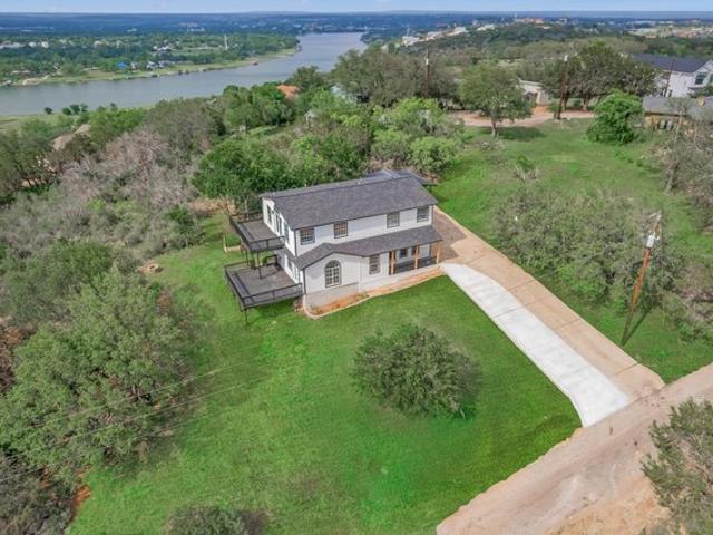 510 Circle Dr, Horseshoe Bay, TX 78657