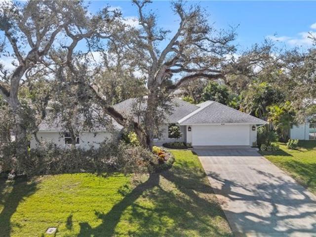 510 Gardenia Ln, Vero Beach, FL 32963