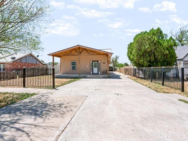 510 Durrett Ave, Dumas, TX 79029