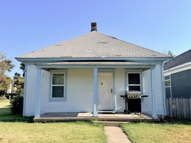 510 E 2nd Ave, Hutchinson, KS 67501