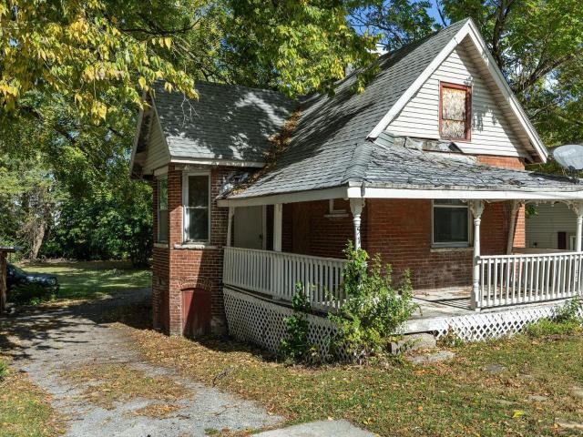510 E Chestnut St, Crawfordsville, IN 47933 | MLS #202543 | Compass