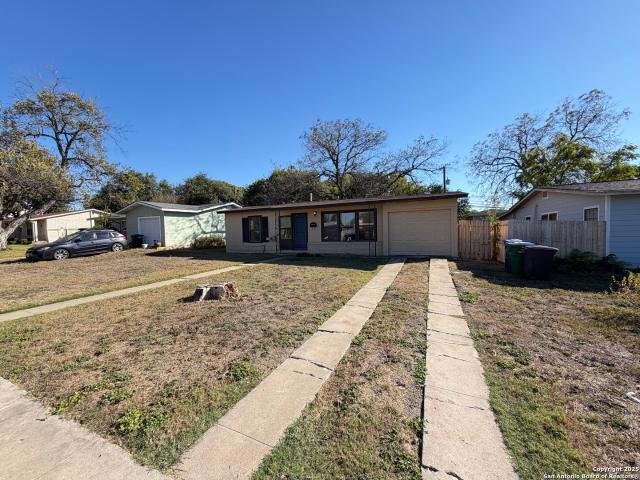 510 Edgebrook Ln, San Antonio, TX 78213 | MLS #1921 | Compass
