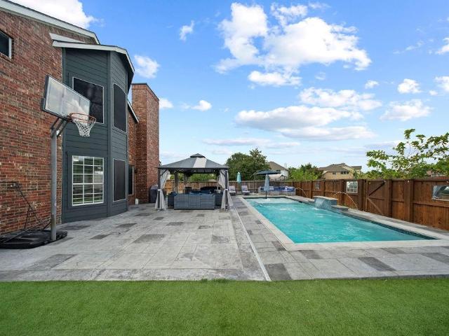 510 Hawthorne Drive