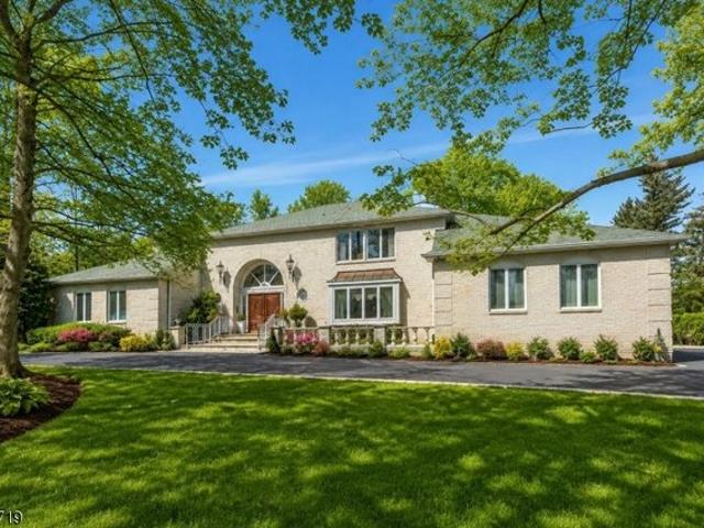 510 Hampton Hill Rd, Franklin Lakes, NJ 07417