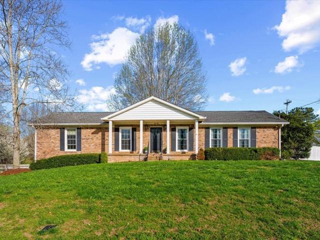 510 Hemingway Dr, Columbia, TN 38401