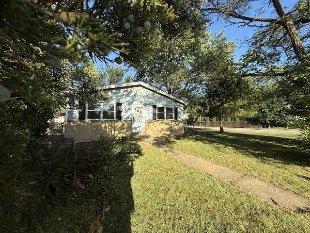 510 Hickory St, Mundelein, IL 60060