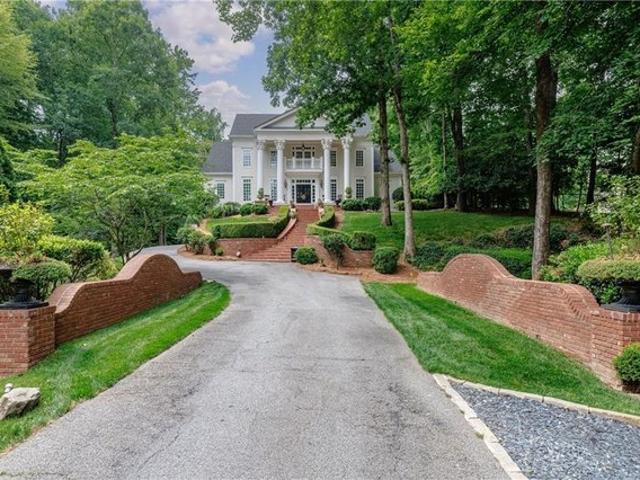 510 Londonberry Rd, Atlanta, GA 30327