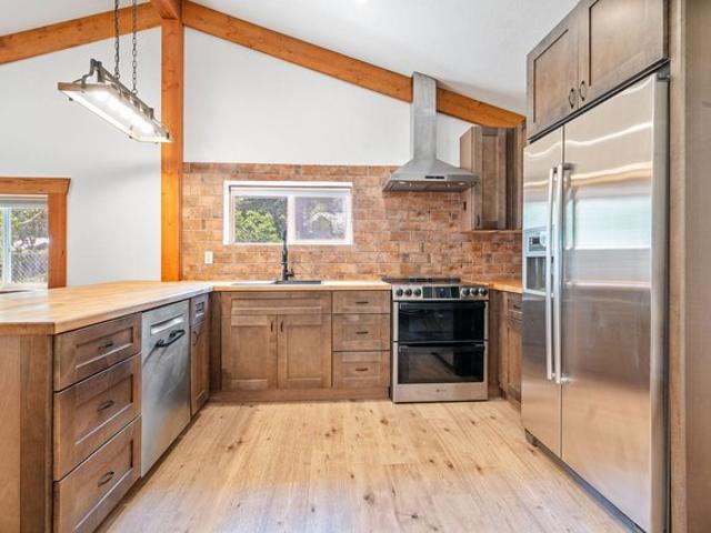 510 Mountain Dr, Hungry Horse, MT 59919