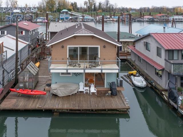 510 N Tomahawk Island Dr, Portland, OR 97217