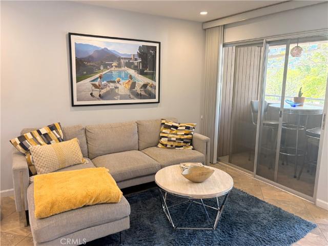 510 N Villa Court