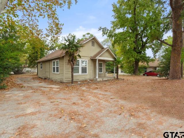 510 N Main St, Lindale, TX 75771 | MLS #26006 | Compass