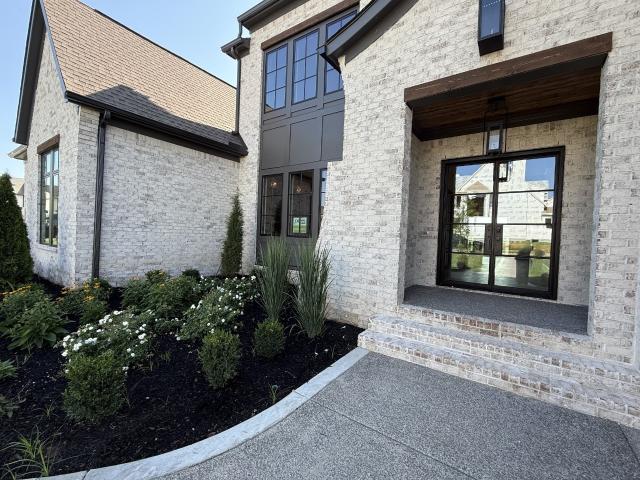 510 St Charles Dr