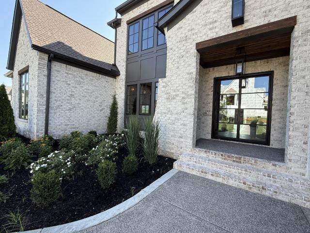 510 St Charles Dr