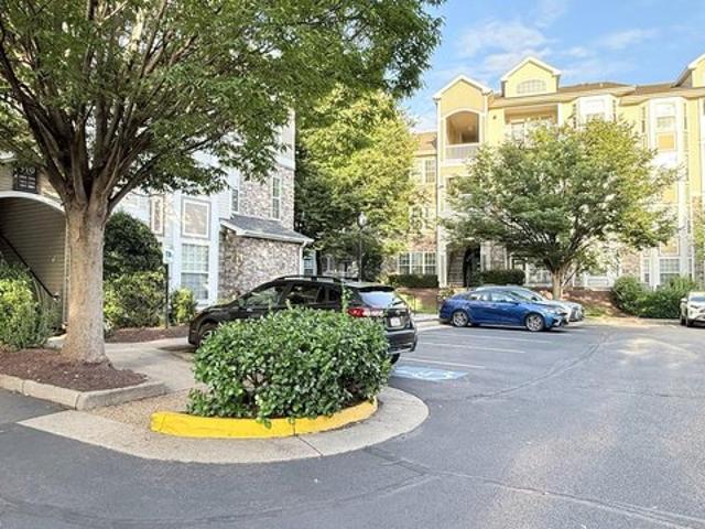 510 Sunset Ter SE Unit 206, Leesburg, VA 20175