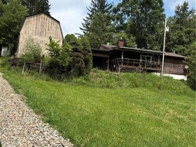 510 Perry Ave, Belle Vernon, PA 15012