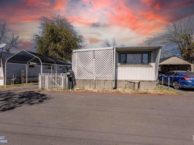 510 Roberts Ln Spc 53, Bakersfield, CA 93308