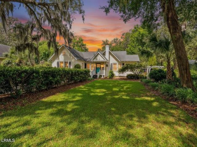 510 Ribaut Rd, Beaufort, SC 29902