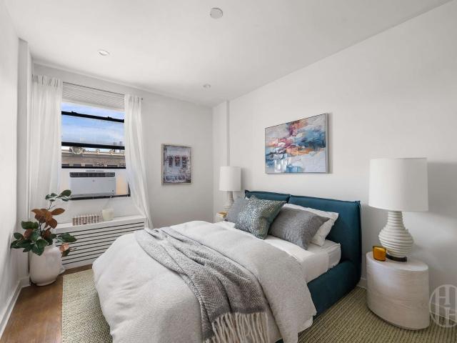 510 W 110th Street PH12D