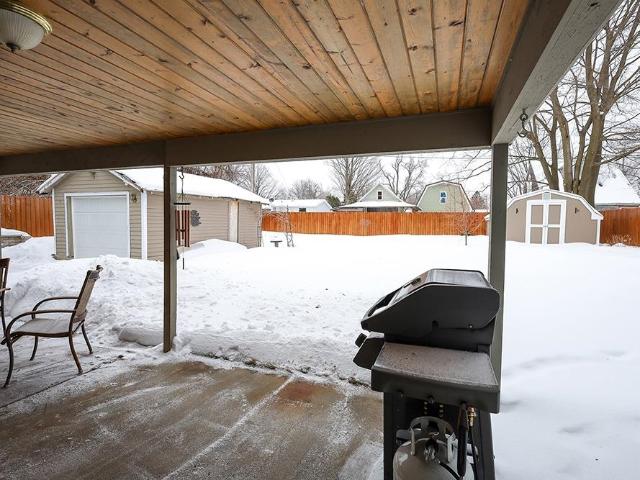 510 W Hurlbut