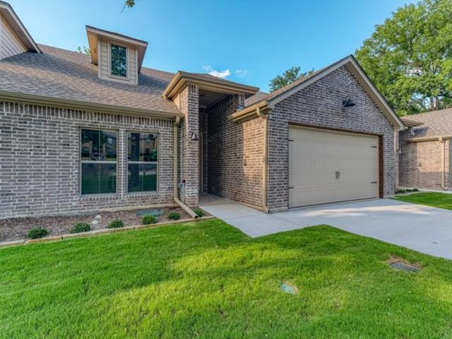 510 W Oak St, Weatherford, TX 76086