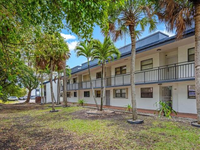 510 W Park Dr Unit 104 3, Miami, FL 33172