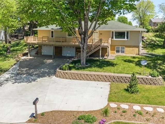 510 W Richway Dr, Albert Lea, MN 56007
