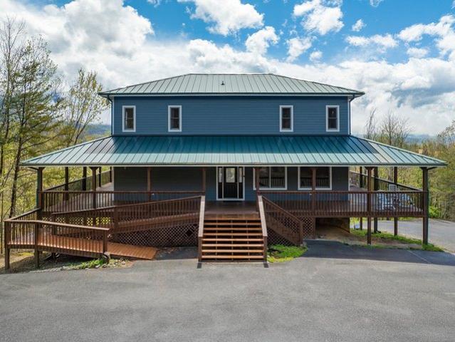 510 Wildflower Ridge Rd, Gatlinburg, TN 37738