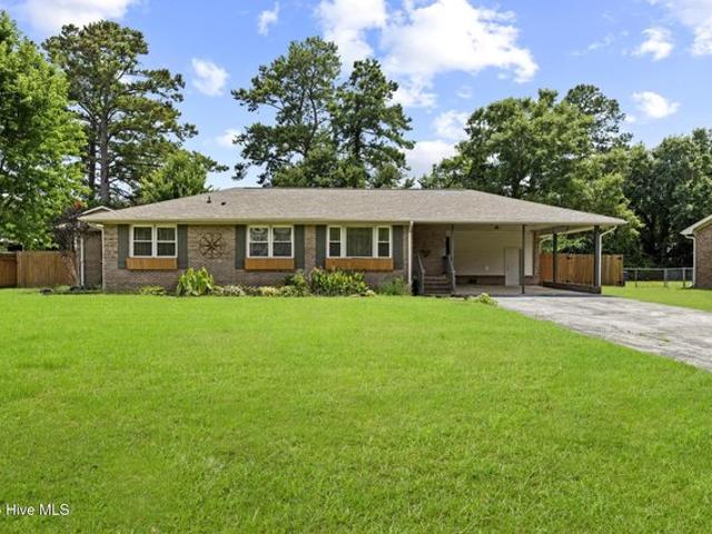 510 Thomas Dr, Jacksonville, NC 28546