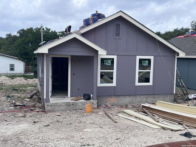 510 Valley View St, Canyon Lake, TX 78133