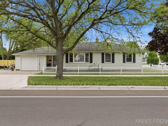 510 Van Raalte Ave, Holland, MI 49423