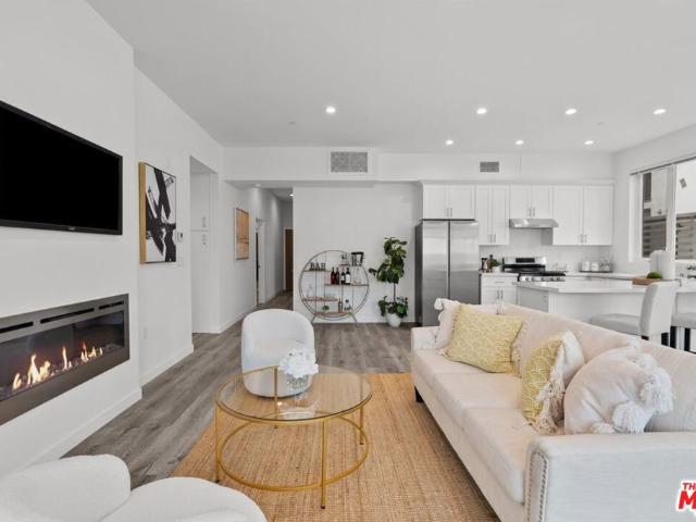 5114 Cahuenga Boulevard 3