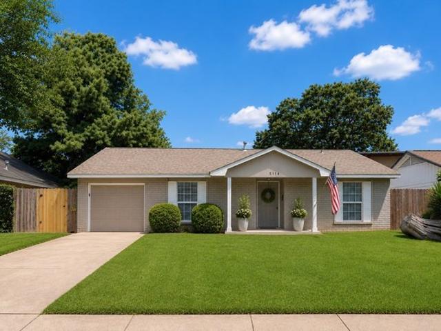 5114 Heatherbrook Dr, Houston, TX 77045