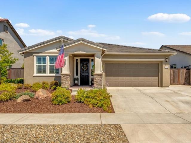 5114 Summerfaire Dr, Roseville, CA 95747