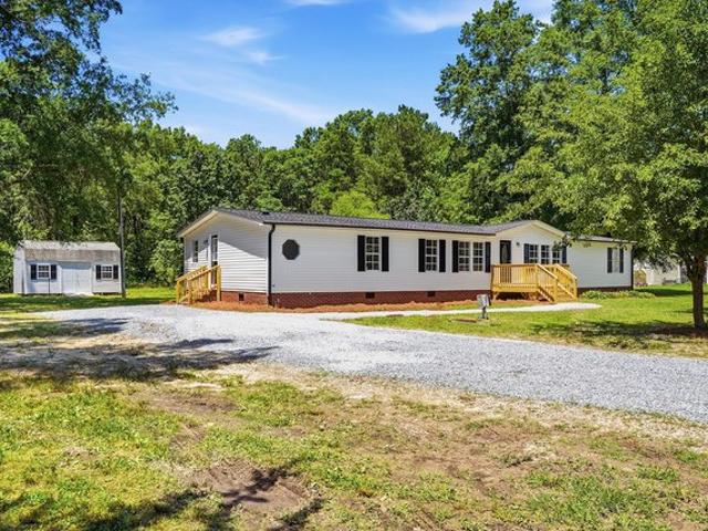 5114 Titan Roberts Rd, Erwin, NC 28339