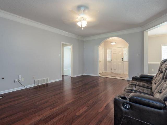5115 bluff springs dr