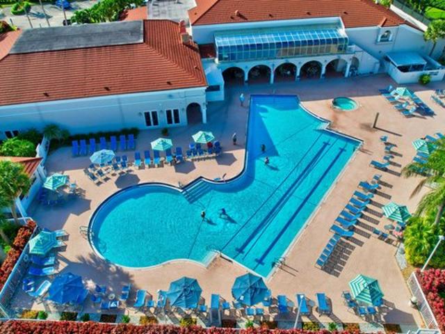 5115 Europa Dr, Boynton Beach, FL 33437