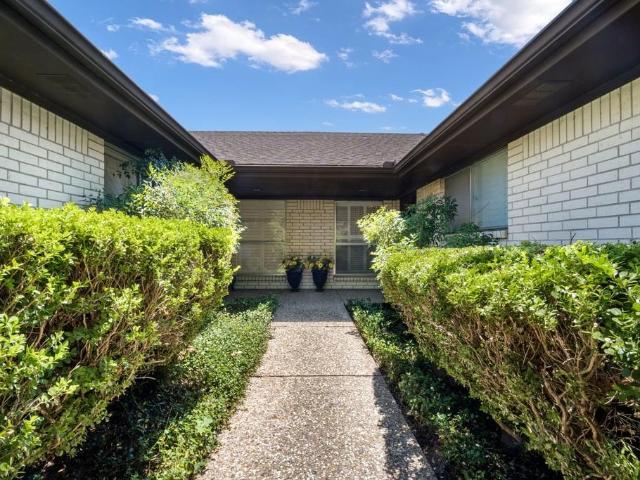 5115 Ledgestone Drive