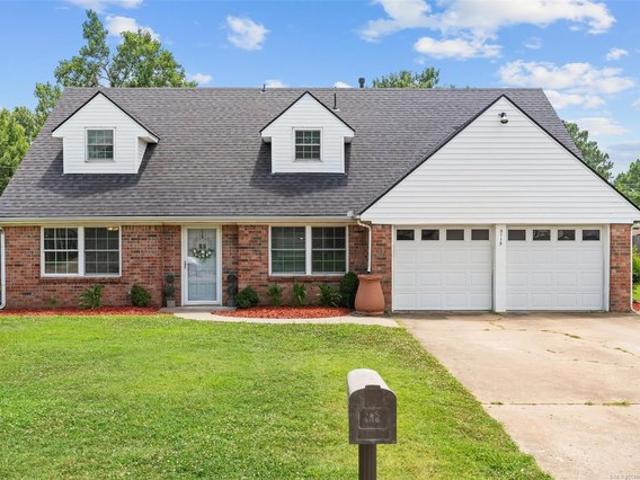 5115 Parsons Dr, Bartlesville, OK 74006