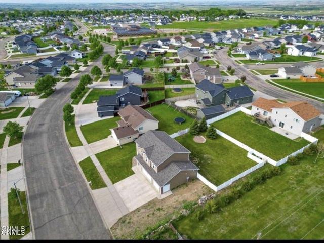 5115 37th Ave NW, Mandan, ND 58554