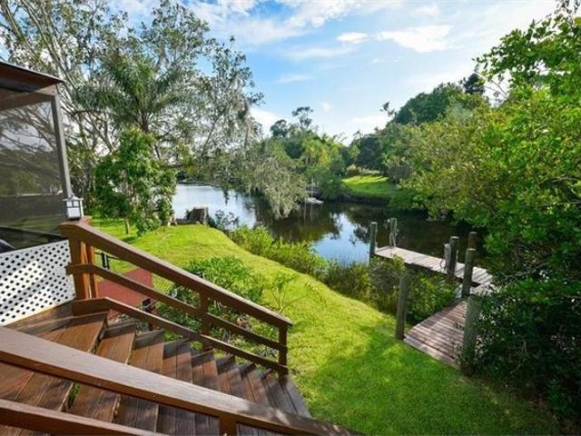 5116 Admiral Pl, Sarasota, FL 34231