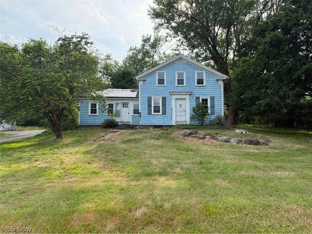 5116 Chillicothe Rd, Chagrin Falls, OH 44022