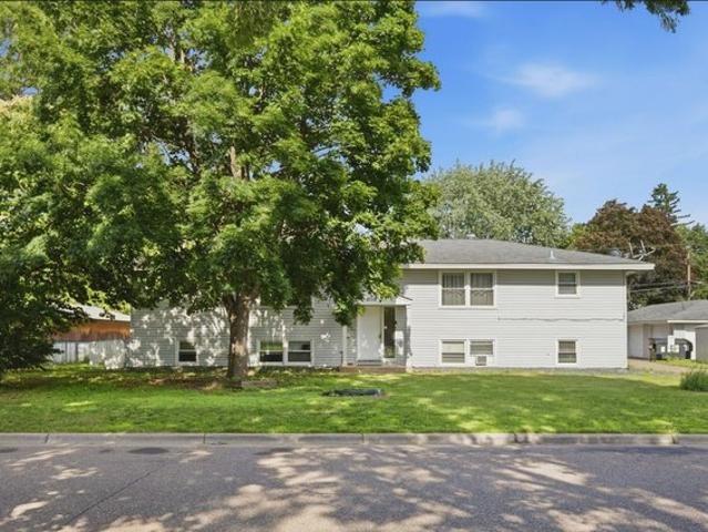 5116 Edgewood Ave N, Crystal, MN 55428