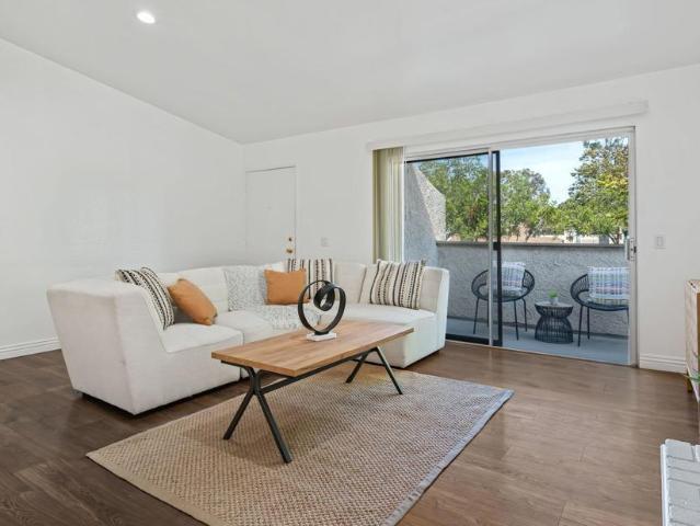 5117 Jefferson Square