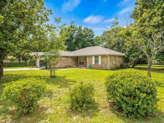 5117 Potomac Dr, Pace, FL 32571
