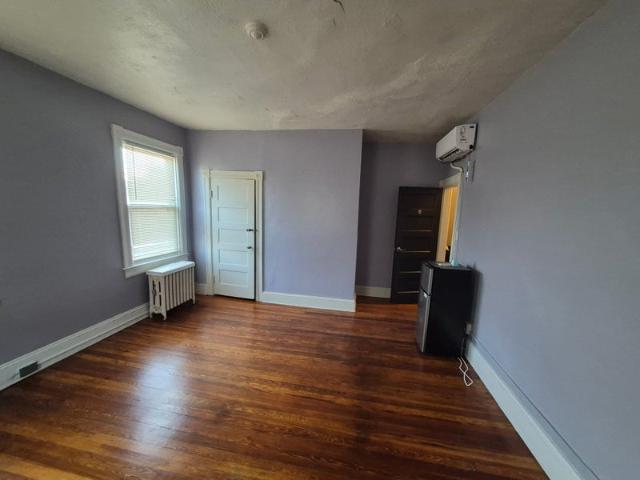 5118 Gwynn Oak Studio & Rooms available