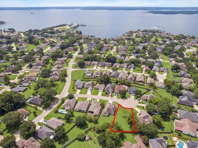 5118 Sleepy Pt, Willis, TX 77318