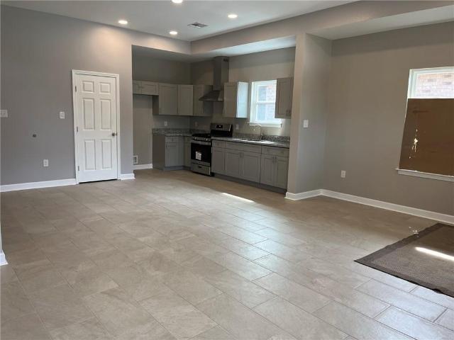 5119 Oak Drive