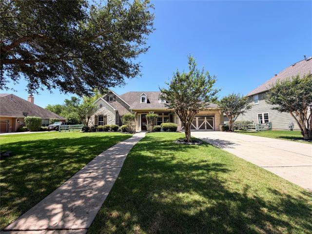5119 Water Oak Crescent