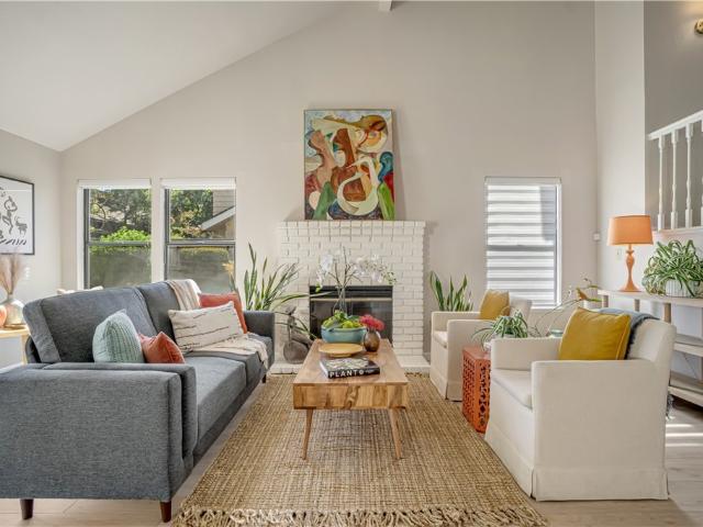 5110 N Fruit