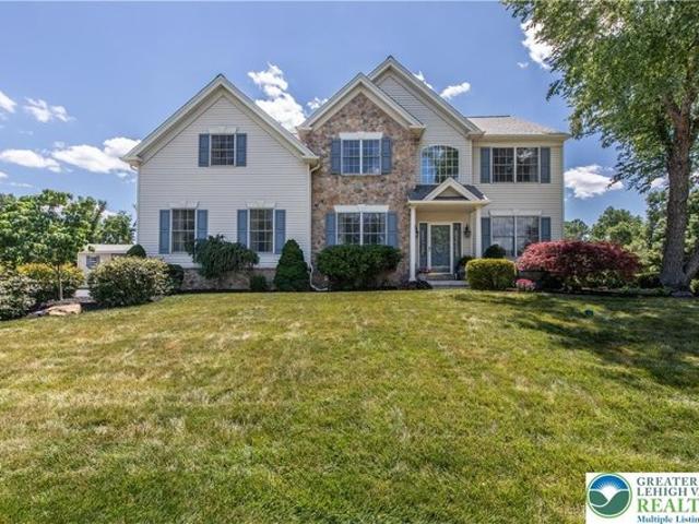 5110 Adriana Ct, Upper Saucon Township, PA 18034